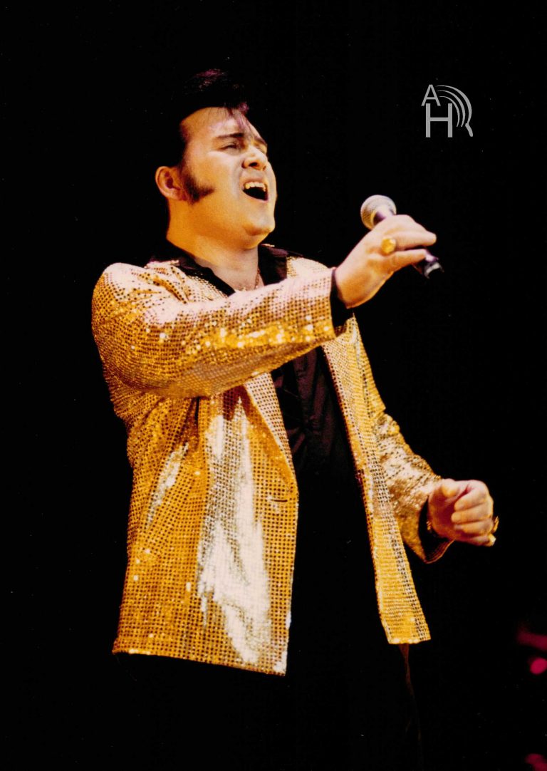 Elvis-Aaron-Presley-Jr-Wedding-Singer-Performer-Elvis-Presley-Live ...